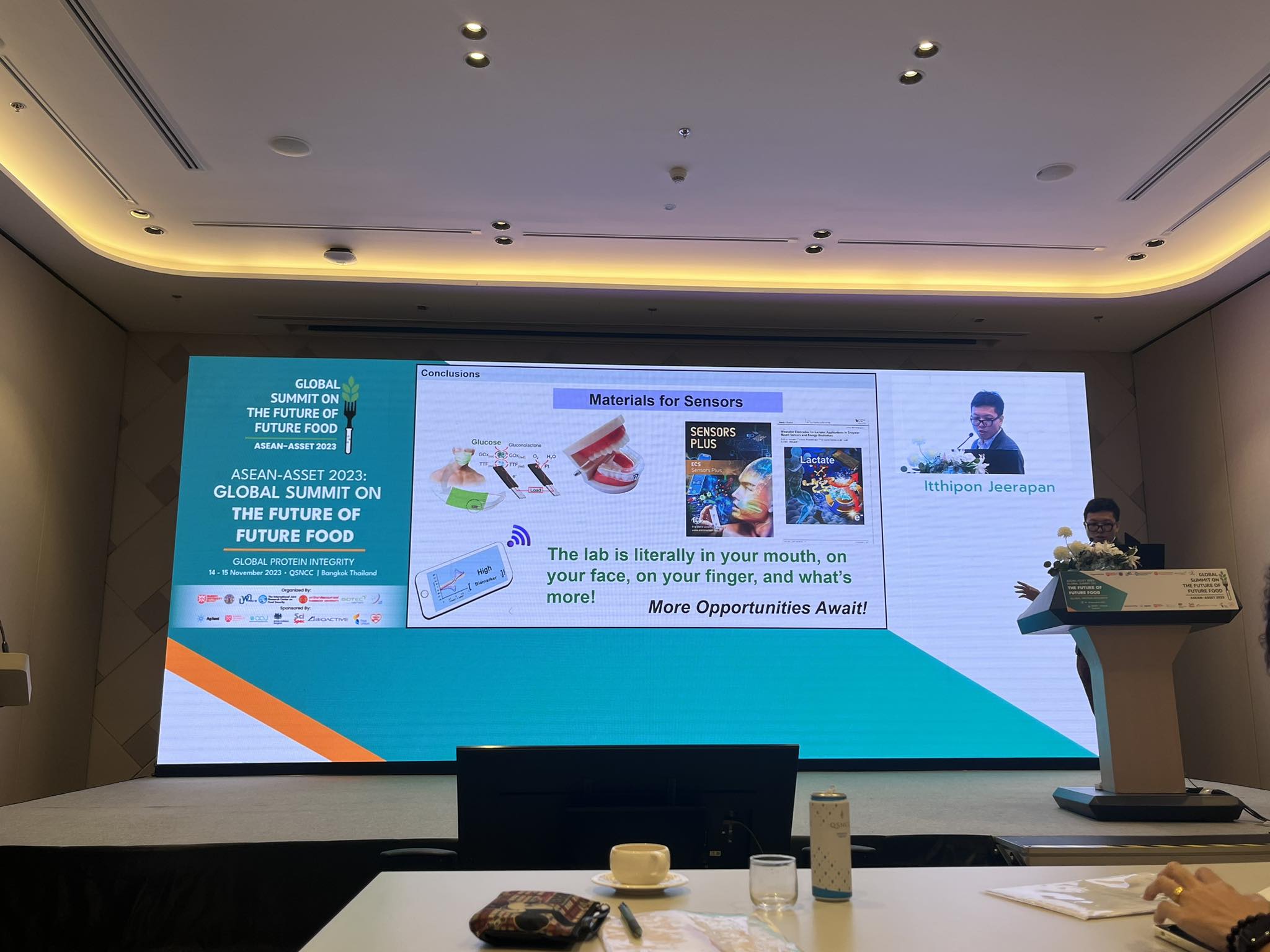 Asst. Prof. Dr. Itthipon Jeerapan gave a oral presentation in ASEAN ...